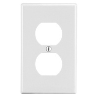 Hubbell P8W Wall Plate, 1-Gang Duplex Outlet, White